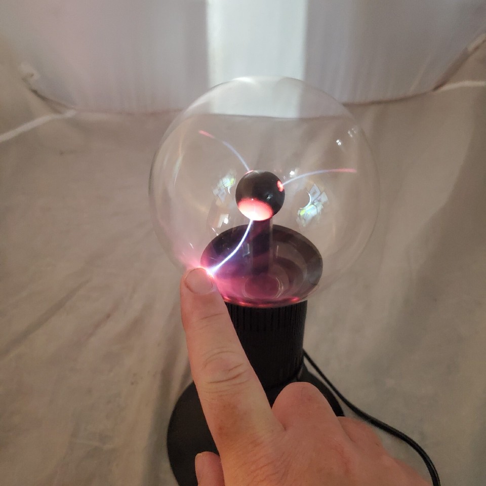 Radio Shack Realistic Illuma Storm Plasma Ball Lightning Lamp Globe | eBay