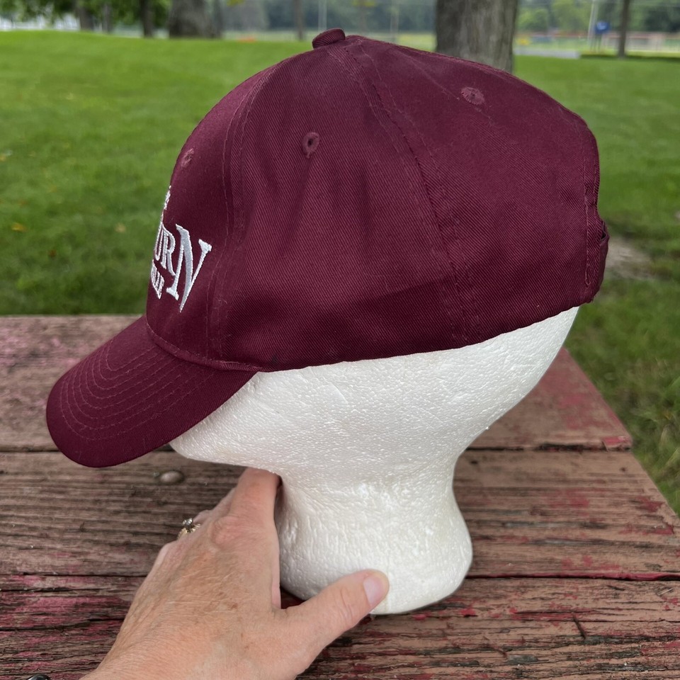 Racings North Turn Beach Bar & Grille in White on Maroon Hat Cap Hook ...