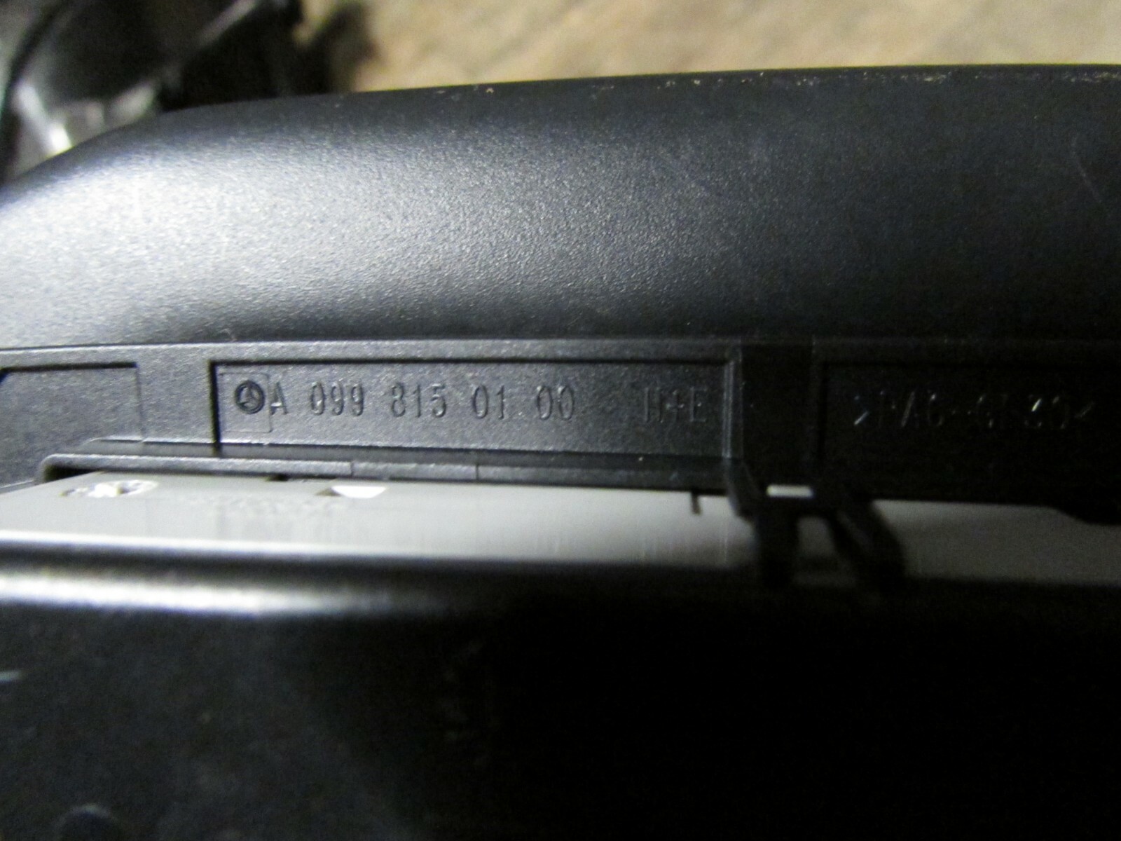 Mercedes C class W205 15 - on going Rear left roof grab handle right ...