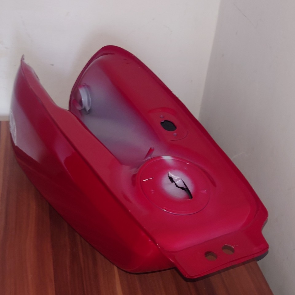 Mutt Motorcycles Razorback Petrol Fuel Tank - VGC - NOS - Gloss Red ...