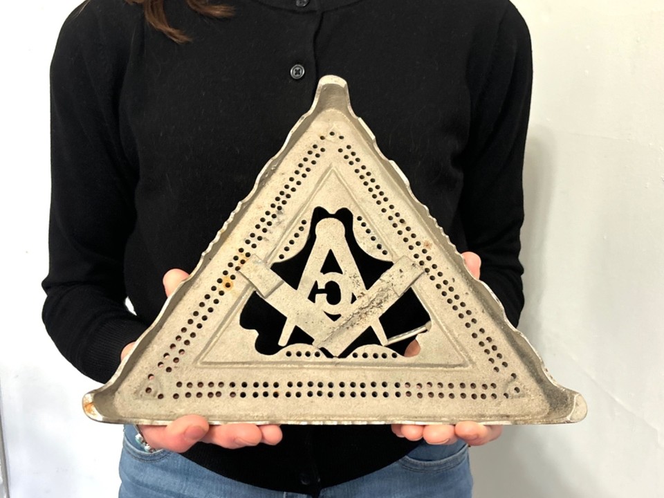 Antique Vtg Cast Metal Cribbage Board Triangular Free Mason Masonic ...