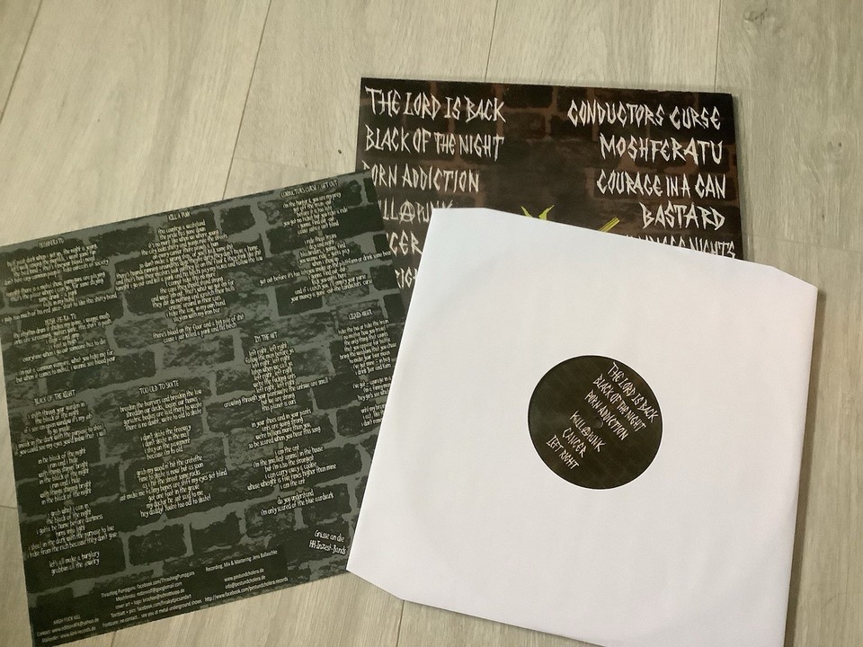 Thrashing Pumpguns „The Lord is back“ LP Vinyl Metal/Punk | eBay.de