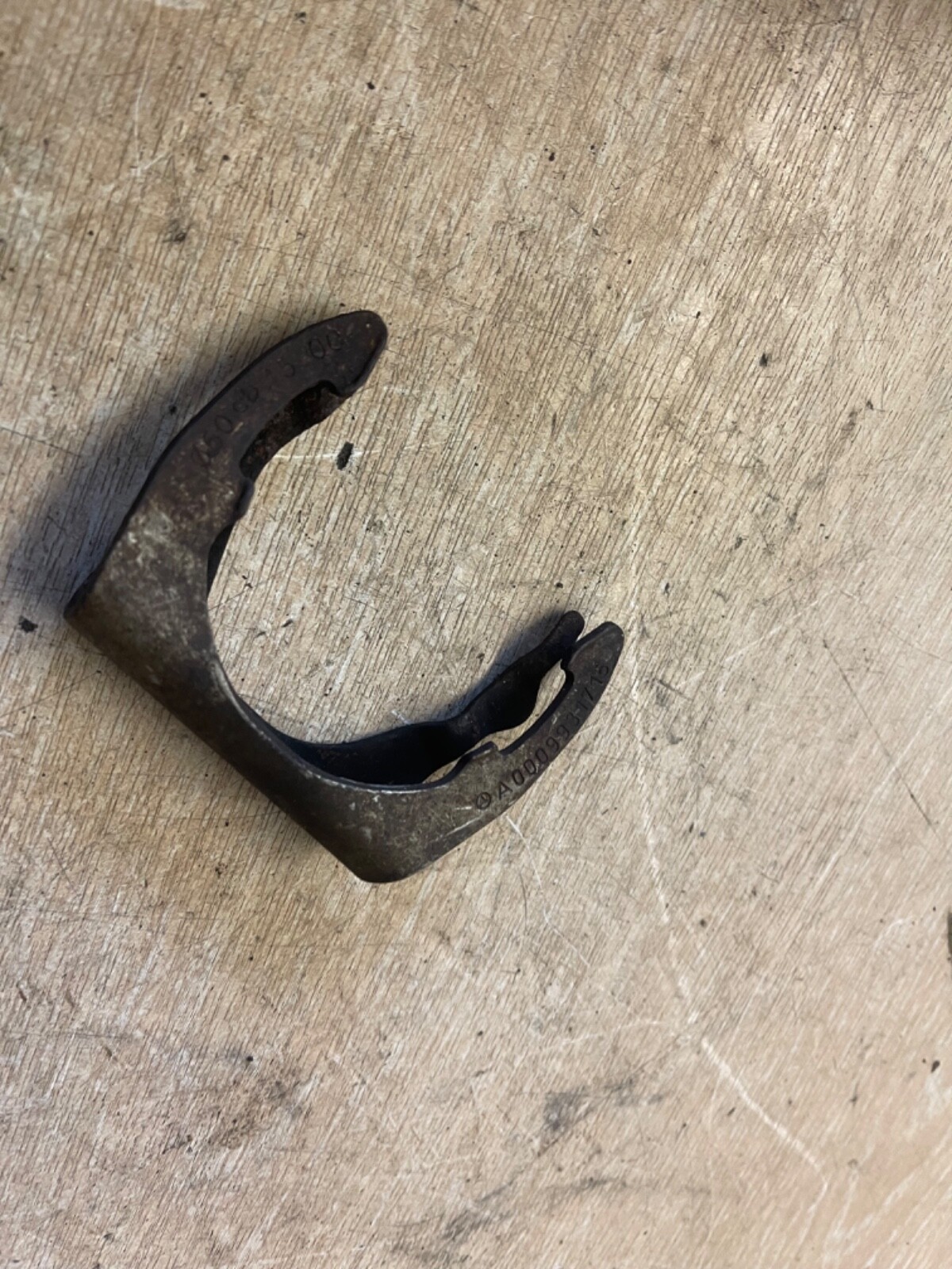 MERCEDES E class w211 e220 cdi exhaust clamp bracket A0009931715 | eBay UK