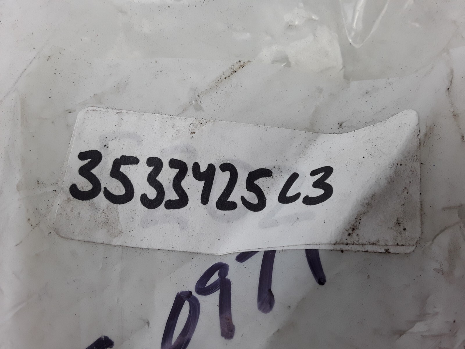 Genuine International Navistar Truck 3533425C3 Fuel Fitting for sale ...