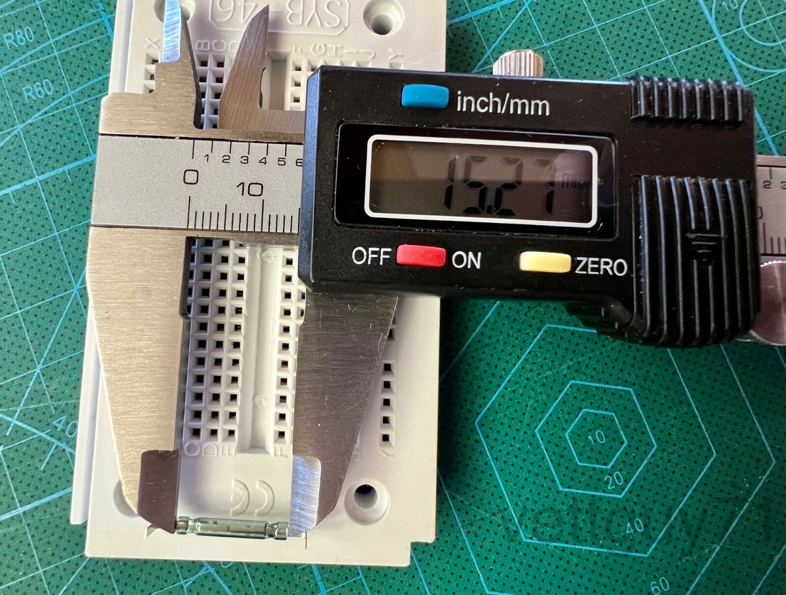 2pcs SRC SPST Tiny Magnetic DYAD SMT Reed Switch, 10W, 200V, 0.5A 1.5A ...