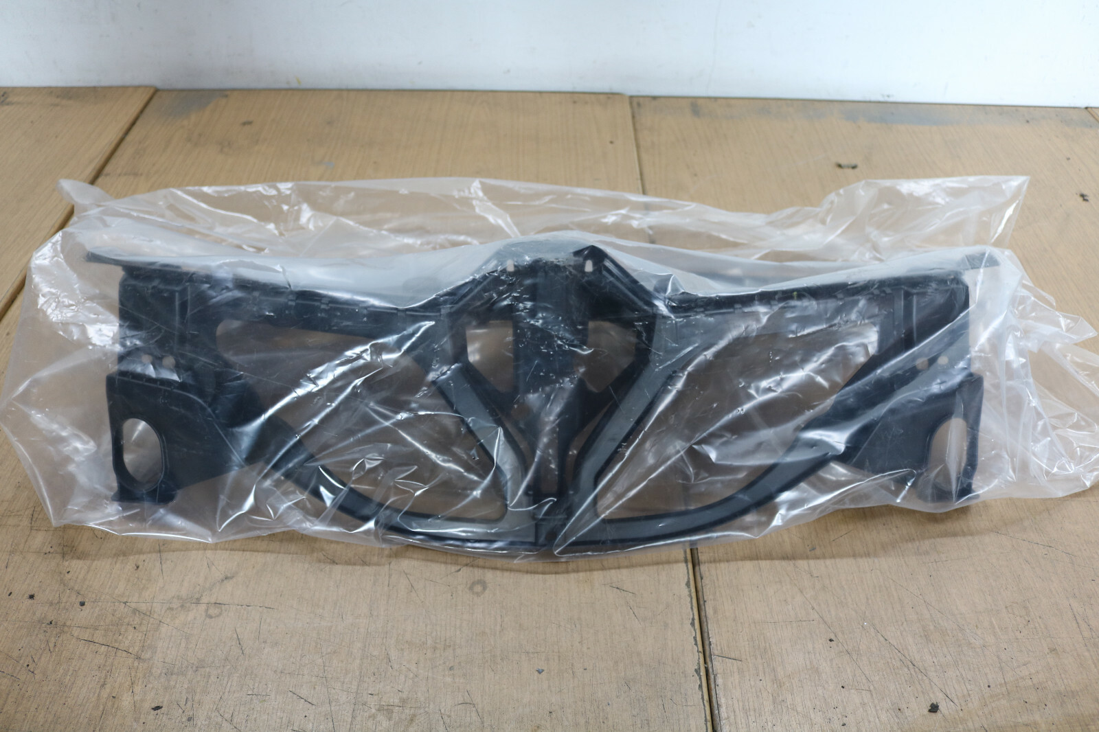 Renault Captur original Halterung Gitter Grill vorne 620902271R ab 17 ...