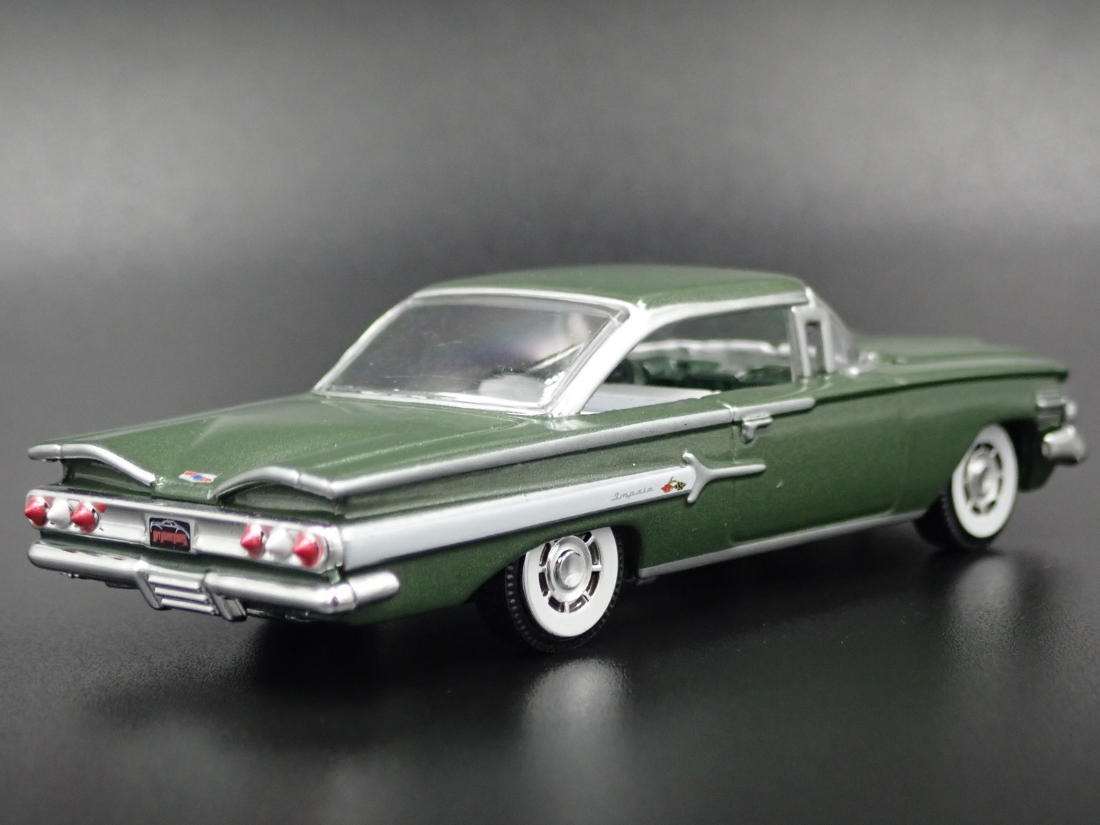 1960 60 CHEVY CHEVROLET IMPALA 1:64 SCALE COLLECTIBLE DIORAMA DIECAST ...