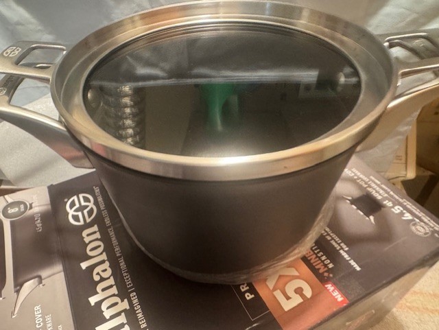 NEW - Calphalon Premier Space Saving Hard Anodized Nonstick 4.5 Qt Soup ...