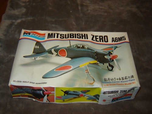 Monogram 1973 Model kit 6799 Mitsubishi Zero A6M5 Box open kit Factory ...