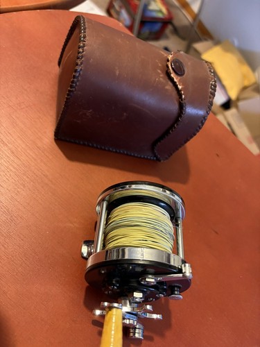 VINTAGE PENN SURFMASTER 100 FISHING REEL with leather case. | eBay