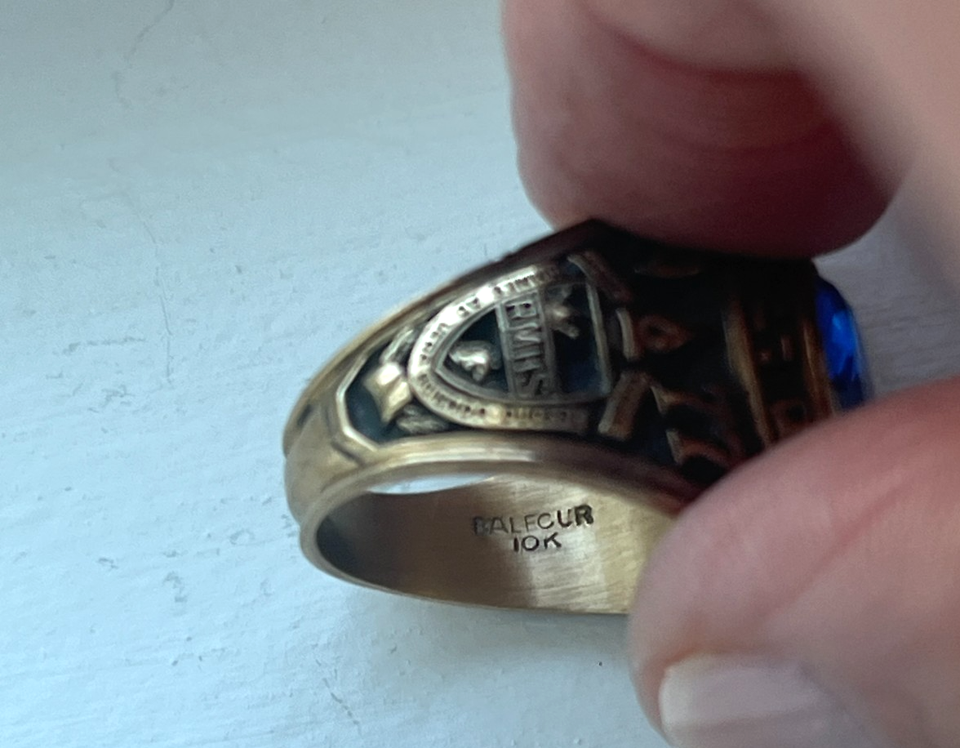 Women's Balfour 1977 Class Ring 10K Yellow Gold w/Blue Oval Stone TW 9 ...