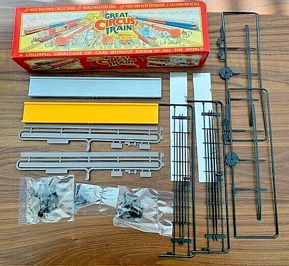 Walthers HO Great Circus Train Flat Car Set (#53 and #60) 11th Release ...