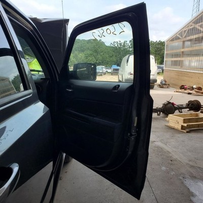 PATRIOT 2015 Passenger's Front Door Trim Panel 1118104 | eBay