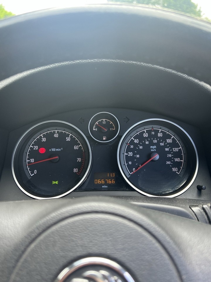 Vauxhall Astra Active 1.4 2010 (Mk5) 5 Door Hatchback 66k Low Mileage ...