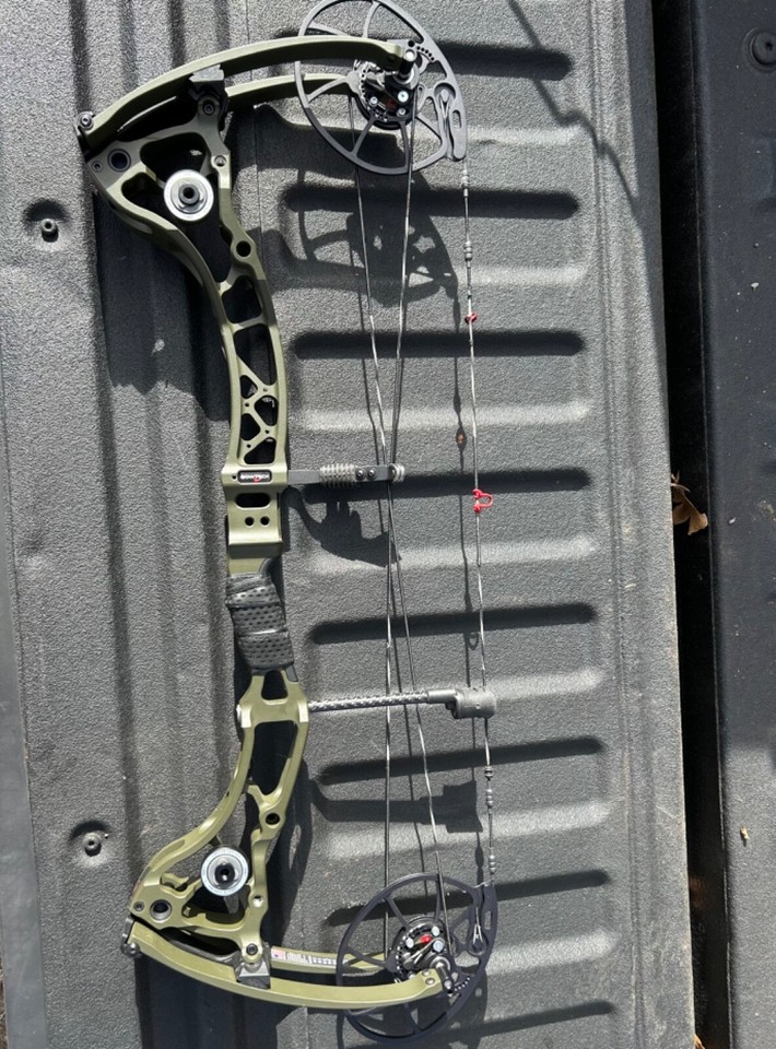 BOWTECH CP28 OD GREEN 70LB RH - Great condition | eBay