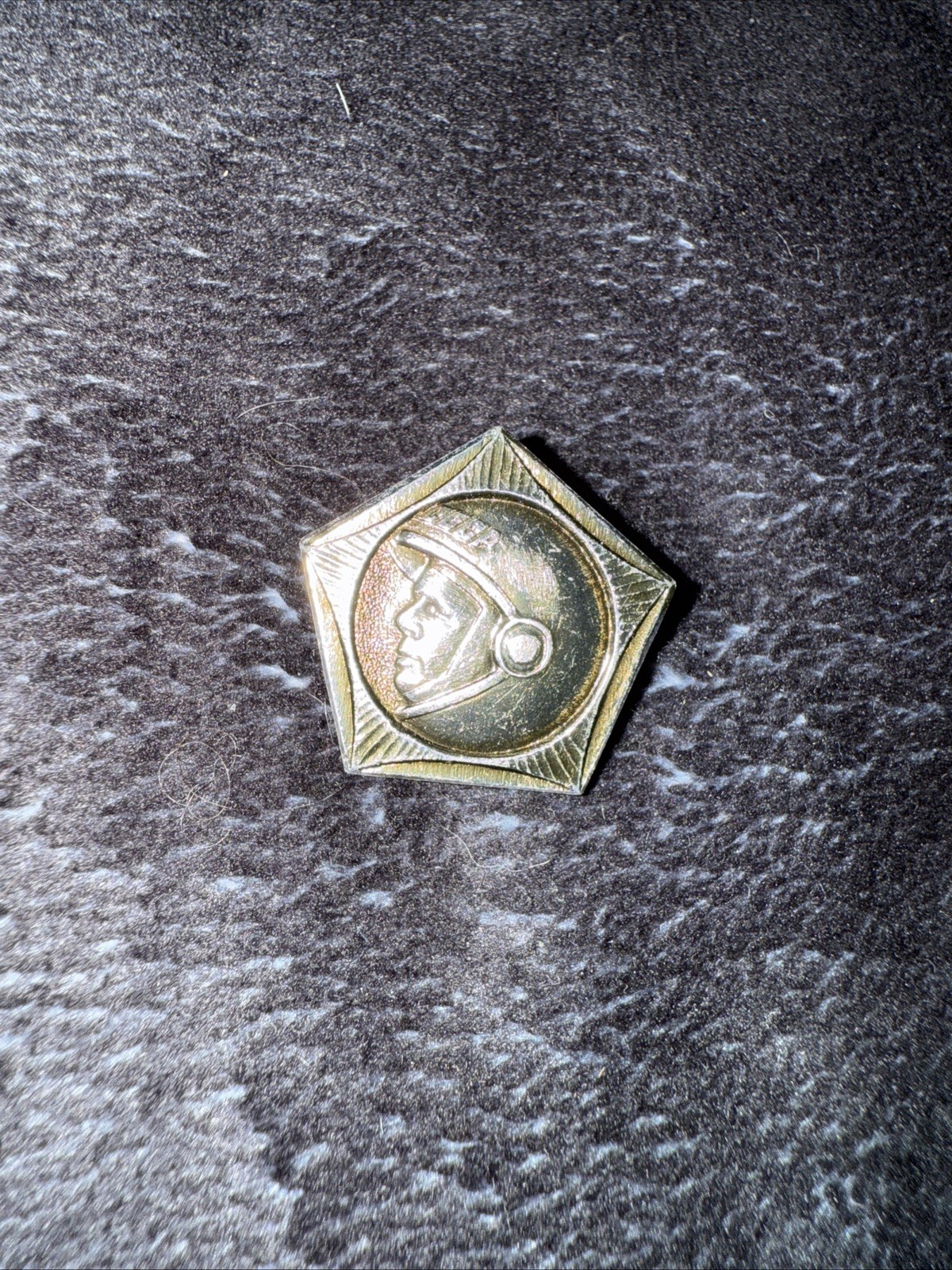 Yuri Gagarin Cosmonaut Pin – USSR 1961 Vostok 1 Spaceflight – CCCP VGC ...