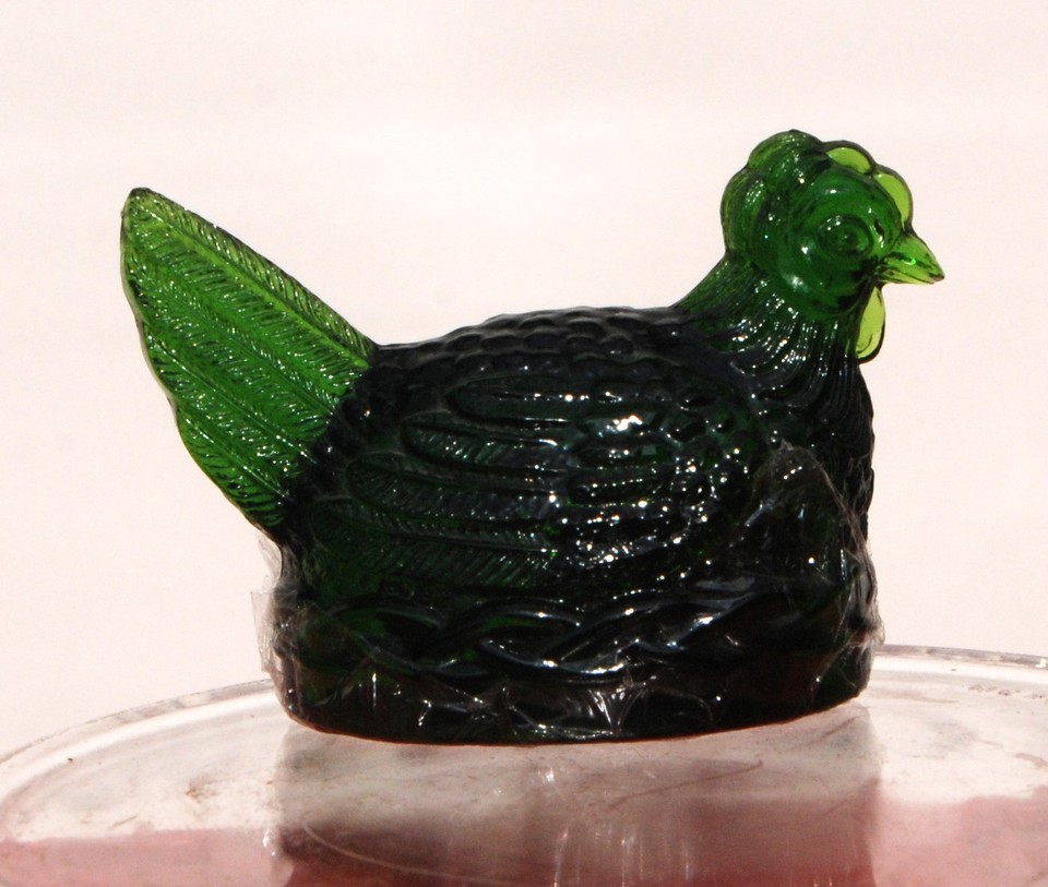 ANTIQUE DARK GREEN 2 5/8" CHICKEN HEN CANDY CONTAINER WITH CONTENTS | eBay
