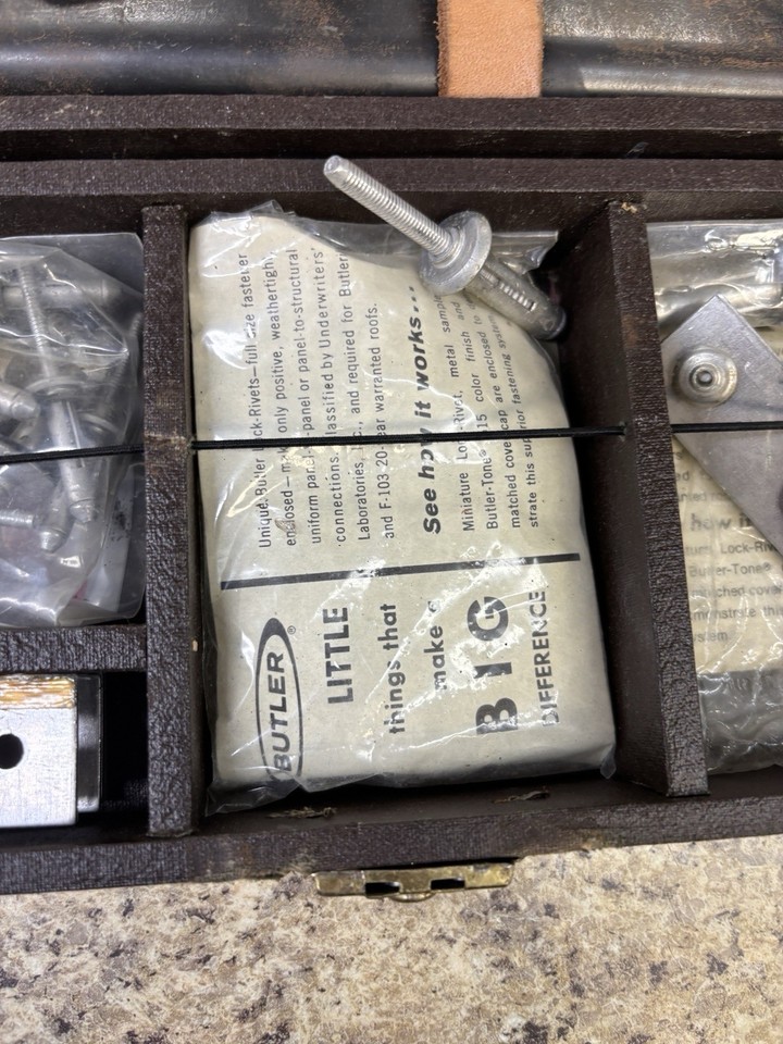 Olympic Fastening Systems ratchet, riveter, various rivets, tool kit ...