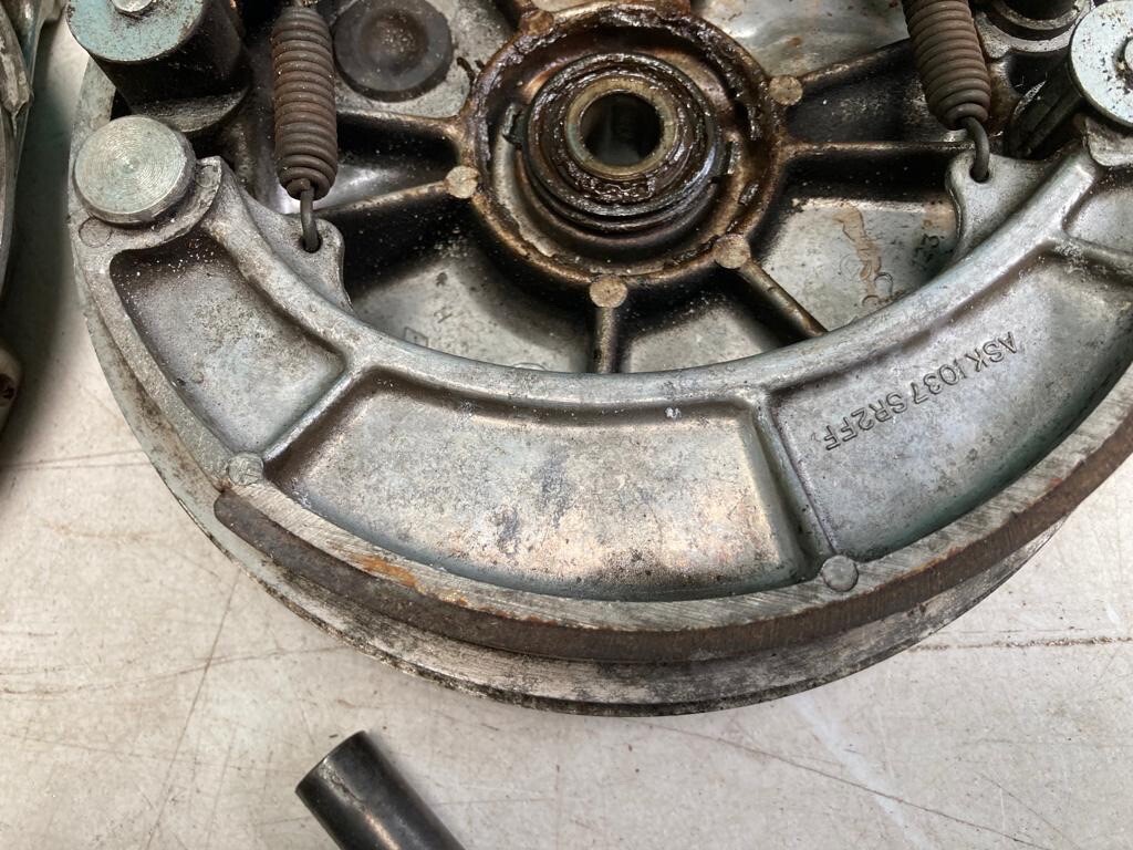 Suzuki 4LS 4 Leading Shoe Front Brake | eBay UK