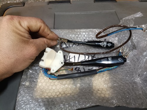 TOYOTA HILUX RN30 RN40 78-83 WINDSHIELD WIPER SWITCH NEW GENUINE 84652 ...