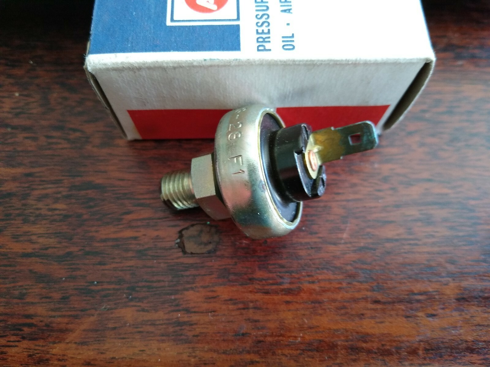 NEW QUALITY ENGINE OIL PRESSURE SWITCH - ROVER P6 2000 - 2000SC 2000TC ...