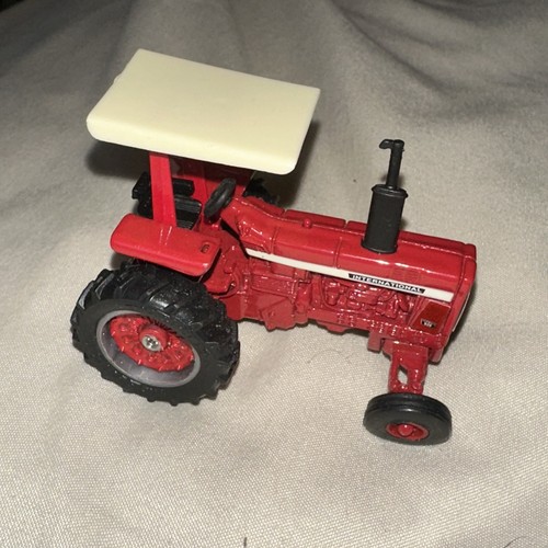 ERTL Red International Harvester Metal Die-Cast Toy Tractor 3280CX00 MA ...