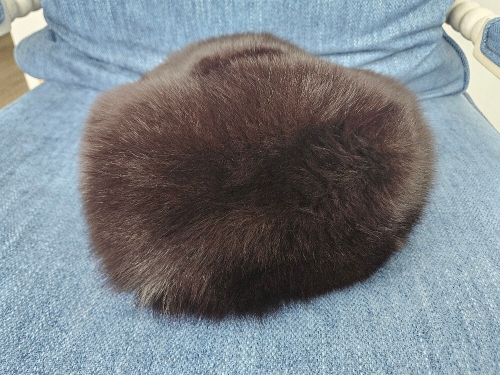 genuine fox or beaver fur hat used in good condition … - Gem