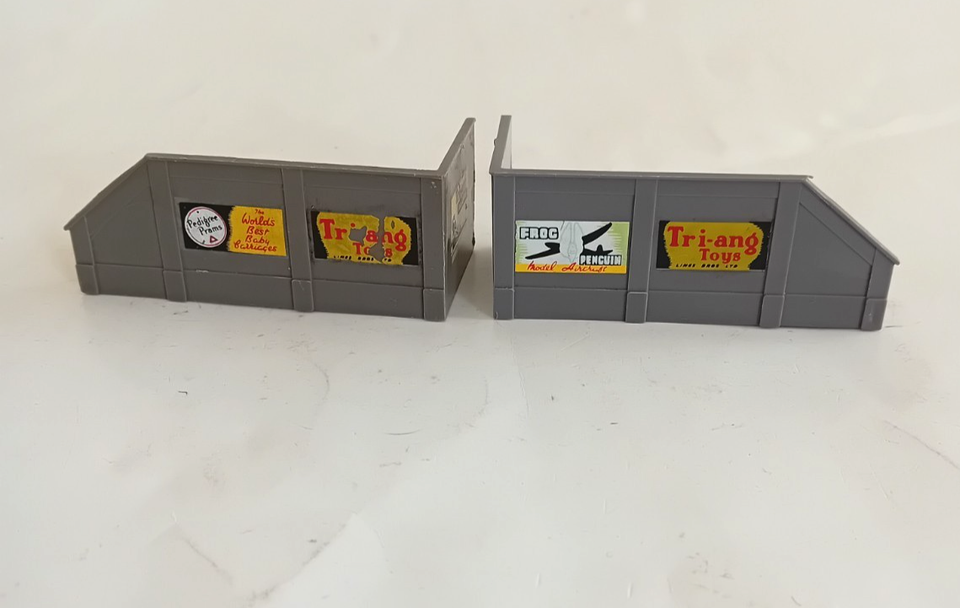 TRI-ANG : OO GAUGE : JOB LOT OF VARIOUS STATION BUILDINGS & A ...