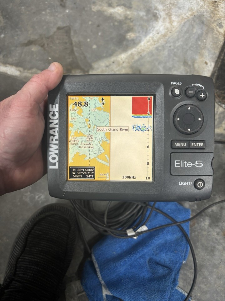 Lowrance Elite-5 DSI GPS Chartplotter Fish Finder w/Transducer Working ...