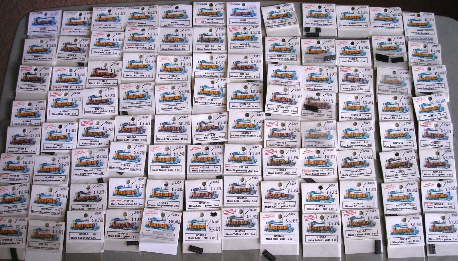 NGINEERING - N SCALE MODEL TRAIN ACCESSORIES - LOT OF 136 ITEMS - NEW ...