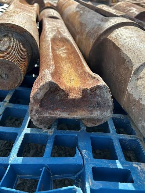 24" length cable tool chisel bit 5" wide for drilling inside well ...