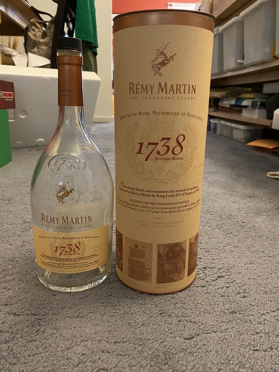 Remy Martin 1738 Logo