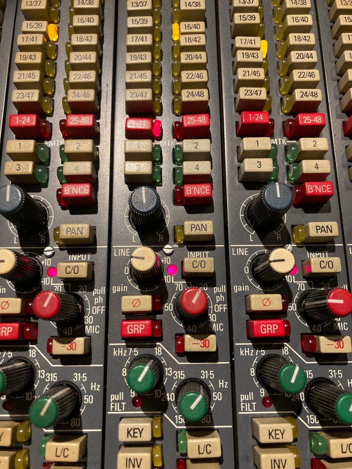 CONSOLE NEVE VR 48 CHANNEL WITH ORIGINAL AUTOMANTION, PSU, PATCHBAY AND ...