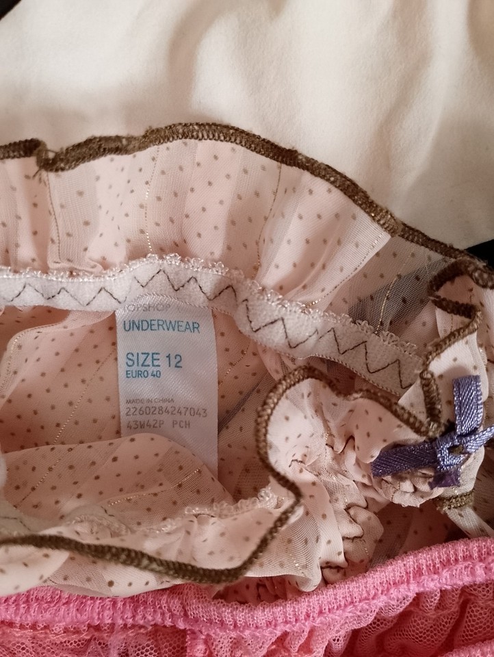 20 Frilly Lacey Knickers Panties - New Ex-Display - M&S, Verdissima - M ...