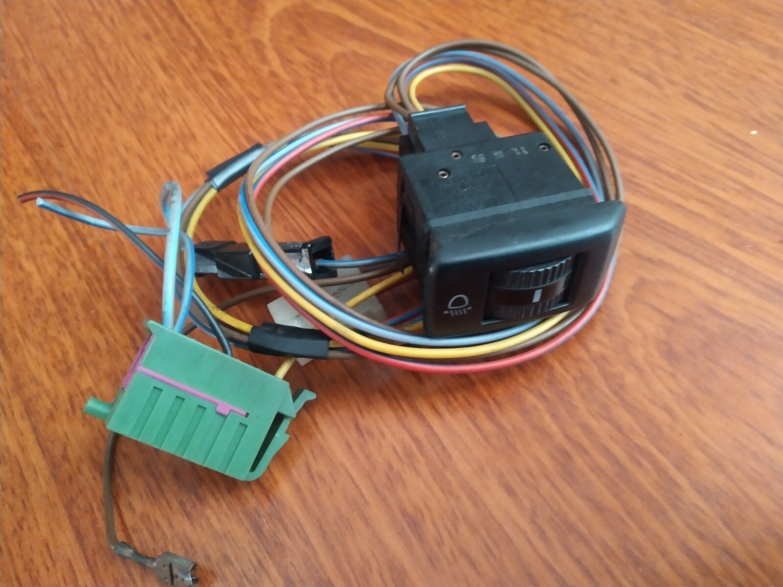 VW Golf/Jetta Mk2 Headlight leveling Switch and Harness Loom To Fusebox ...