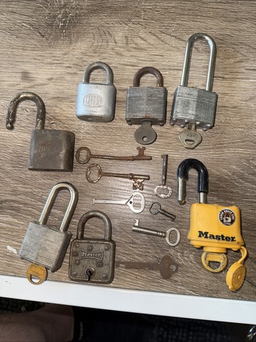 ANTIQUE & VINTAGE KEYS And Padlocks LOT ~ ESTATE CLEAN OUT L@@K! ! | eBay