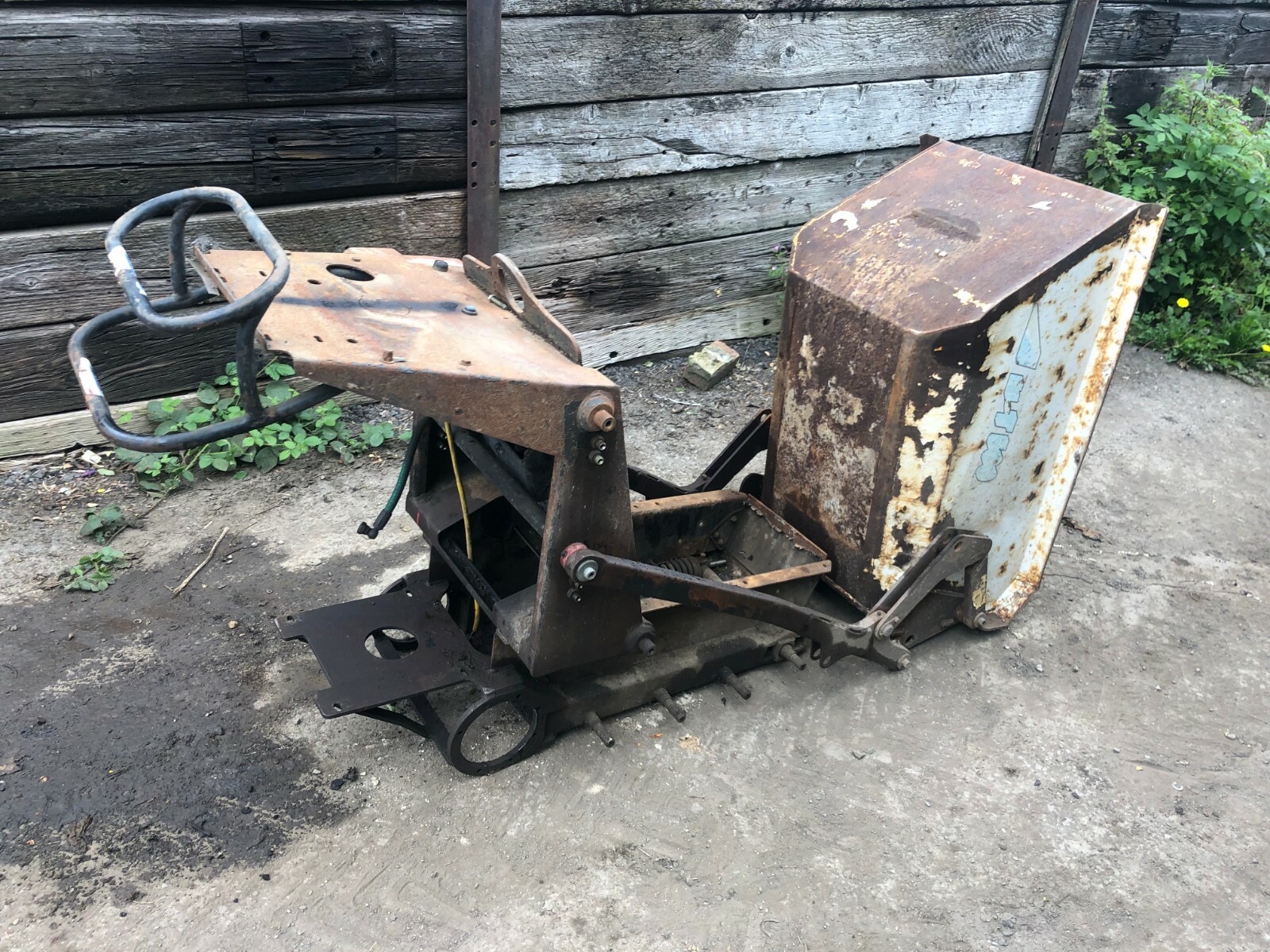 TCP HT500 Dumper Chassis Lift Frame Skip Serial Plate - 2005 Tracked ...