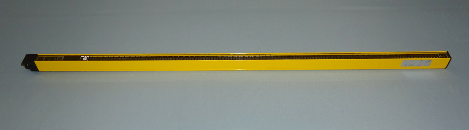 Set of 2 Allen-Bradley GuardShield 445L-T4L0960YD Light Curtain 960mm ...