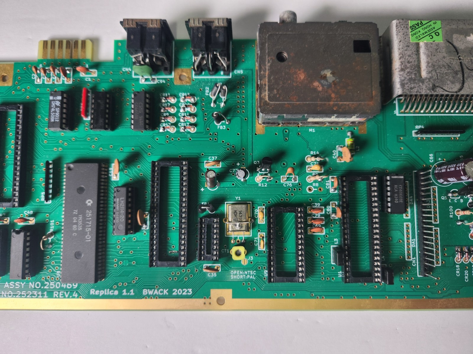 Commodore 64 Motherboard 250469 252311 Rev 4 Bwack 1.1 Missing chips | eBay
