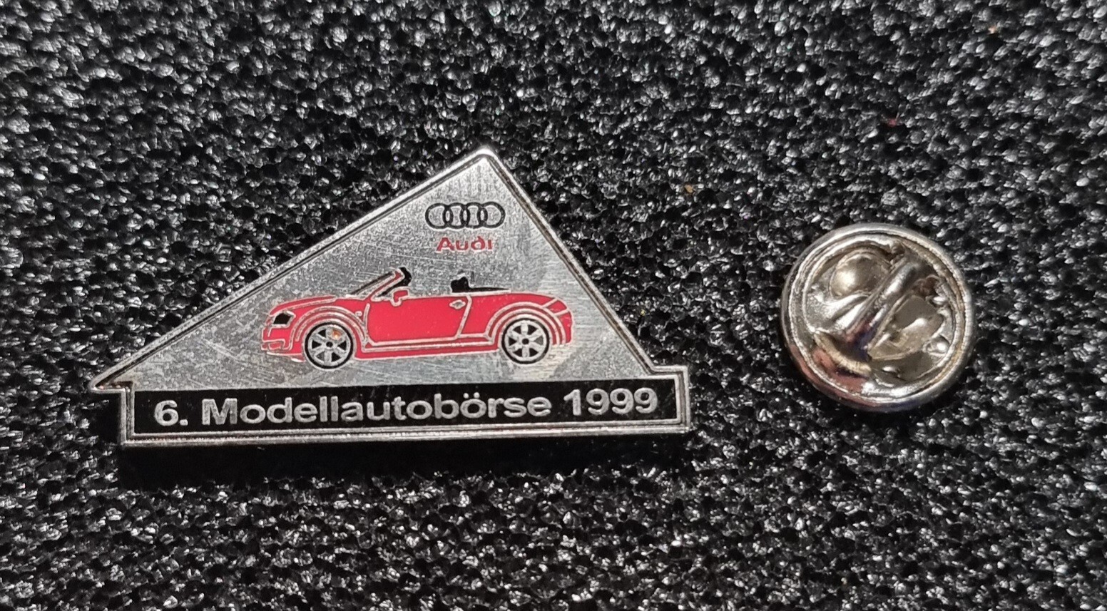 Audi Pin Tt Roadster 8N Model Car Market 1999 - Dimensions 35x18mm ...