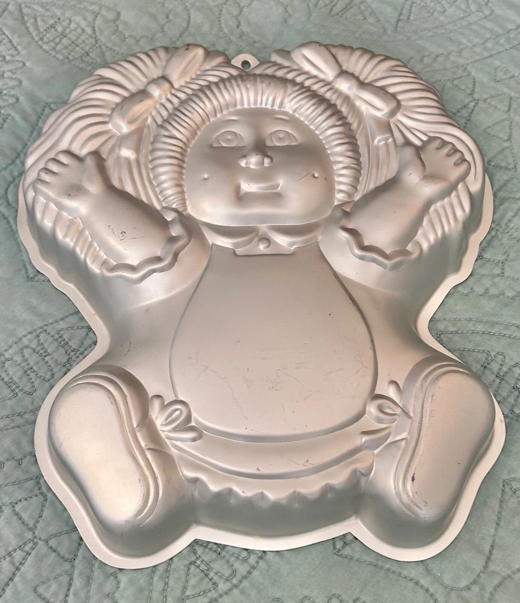 Wilton Pans Yoshi