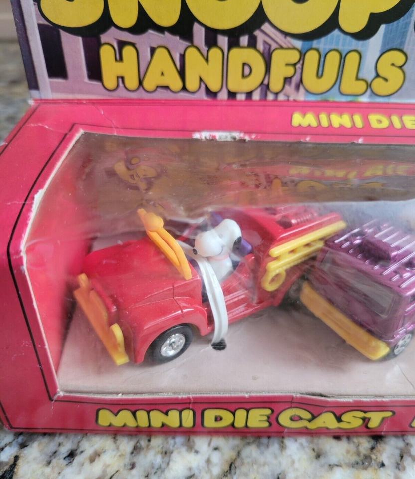 SNOOPY HANDFULS MINI DIE CAST EMERGENCY 3-PIECE SET - RARE VINTAGE ITEM ...