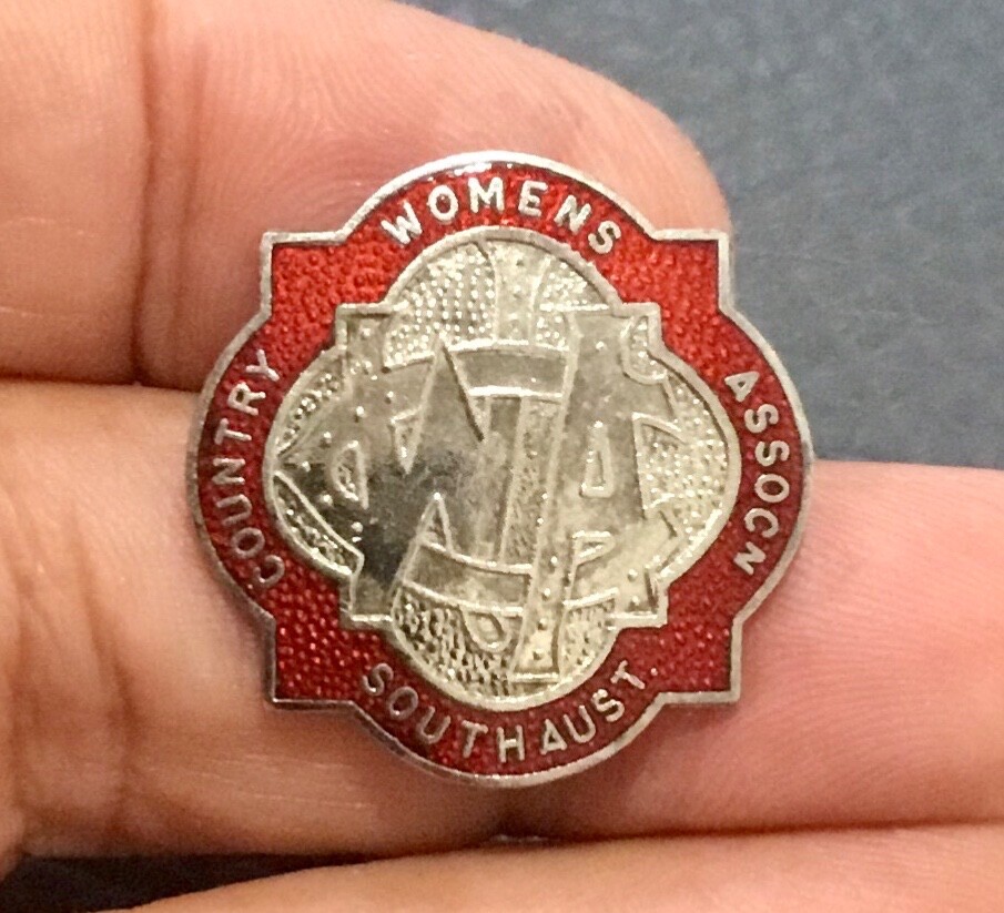 CWA COUNTRY WOMEN'S ASSOCIATION SOUTH AUSTRALIA Vintage Olsen Enamel ...