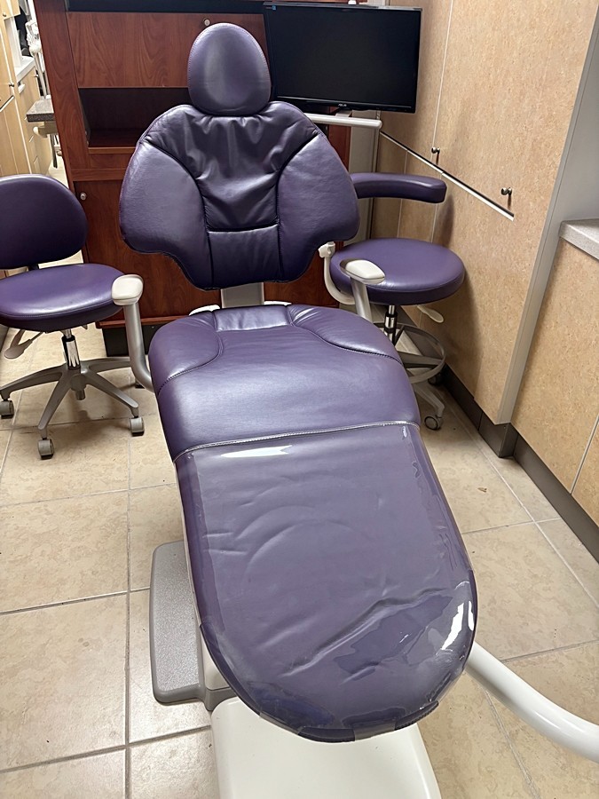 ADEC 411 Dental Patient Chair w/ Radius Monitor Mount & Screen -New ...