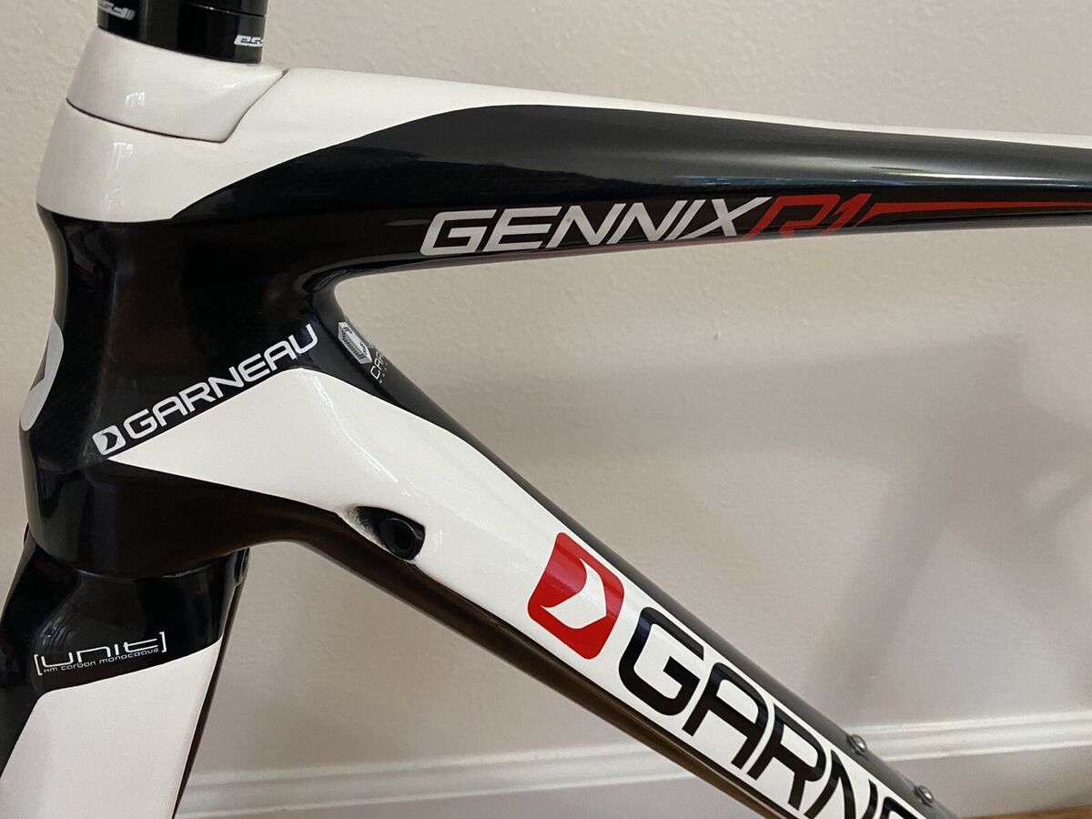 Louis Garneau Genix R1 Carbon Frameset Small Frame $2,500 Louis Garneau Genix R1 Carbon Frameset Small Frame $2,500
