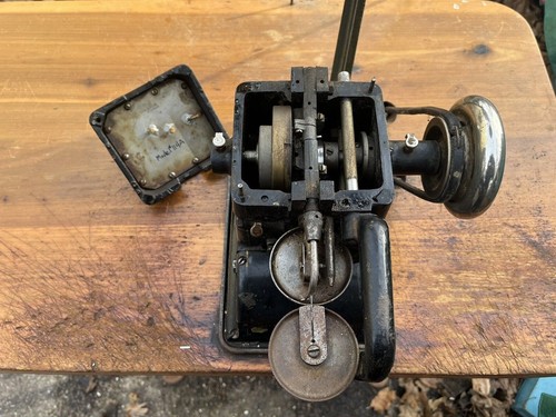 Vintage Bonis Industrial "Never-Stop" Fur/Leather Sewing Machine ...