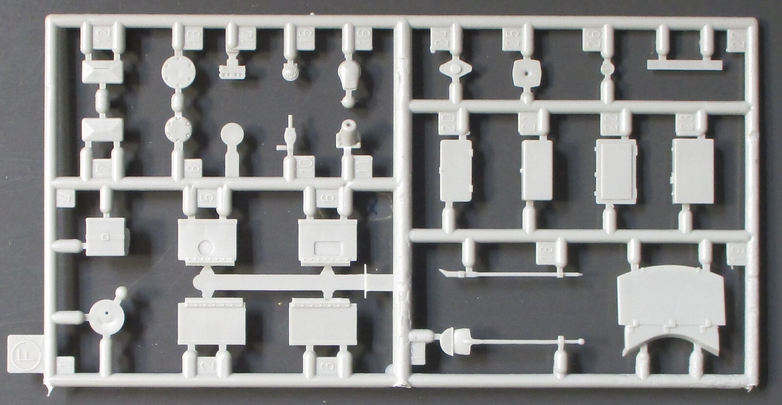 Dragon 1/35th Scale StuG III Ausf. F/8 - Parts Lot F2 from Kit No. 9013 ...