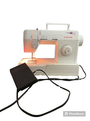 Singer Sewing Machine model 2517C with pedal 130V Tested does work! | eBay