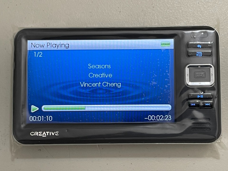 Creative ZEN Vision W 30GB Multimedia WMA MP3 Player w Voice & FM Radio ...