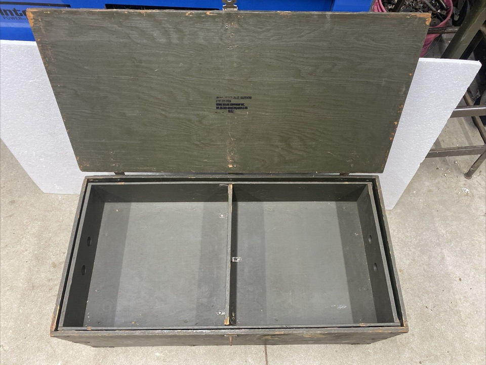 U.S. Army Foot Locker Texas Trunk Co. 32" W by 16" D by 13" H With Tray ...